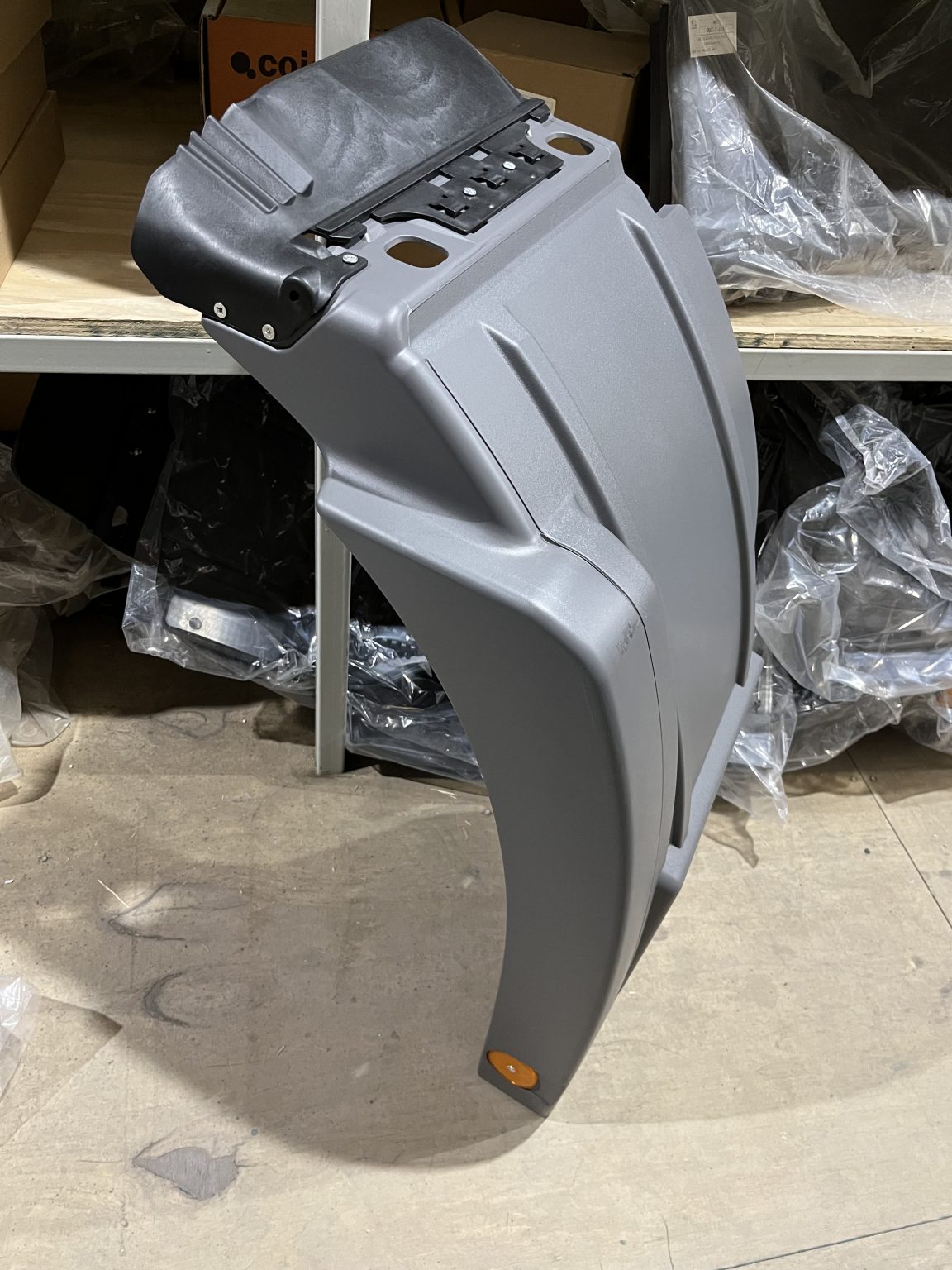 GUARDAFANGO IZQUERDO ACTROS HCT - Importadora de repuestos Jormat