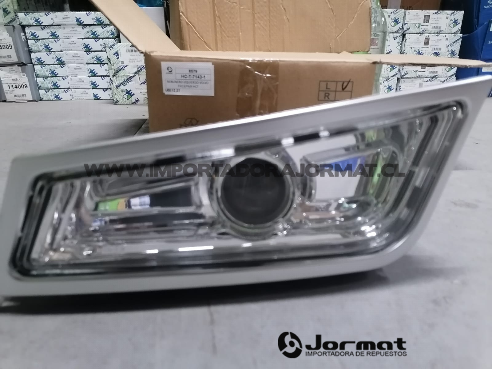 NEBLINERO IZQUIERDO VOLVO FH13/FM9 V3 - Importadora de repuestos Jormat