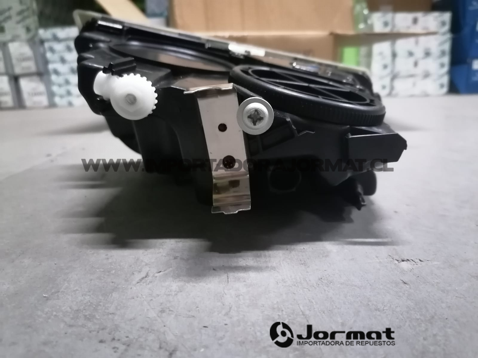 NEBLINERO IZQUIERDO VOLVO FH13/FM9 V3 - Importadora de repuestos Jormat